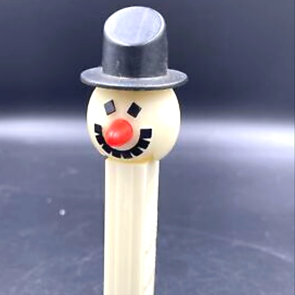 PEZ | Toys | Nwts Vintage Frosty The Snowman Pez Dispenser | Poshmark